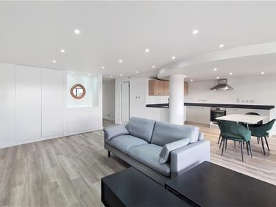 Merchant Court, Wapping Wall, E1W £2,750 p.c.m. To Let